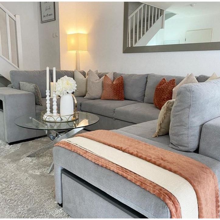 Jessica Round Coffee Table – Strictly Furniture